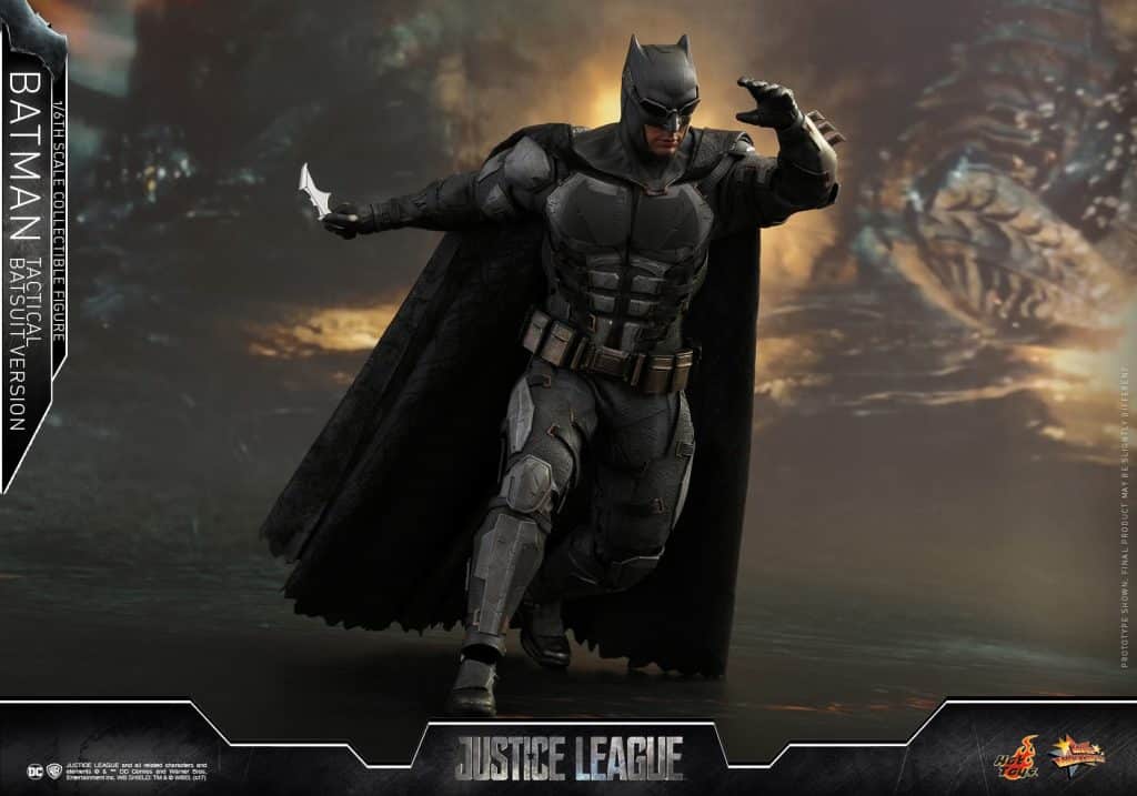 JUSTICE LEAGUE: New Up Close Look At BATMAN's Tactical Suit Revealed