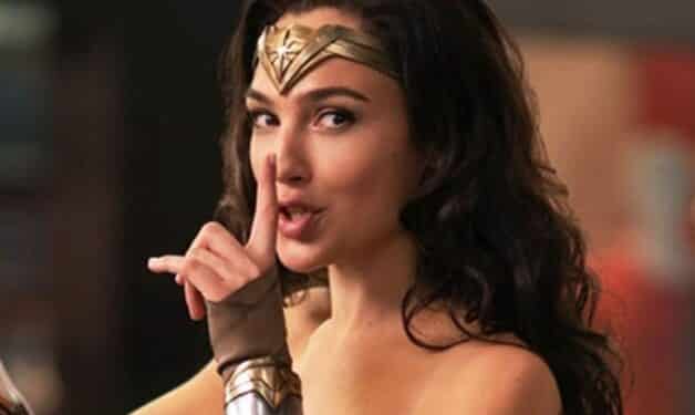 'Wonder Woman' Actress Gal Gadot Poses Without Pants In Instagram Post
