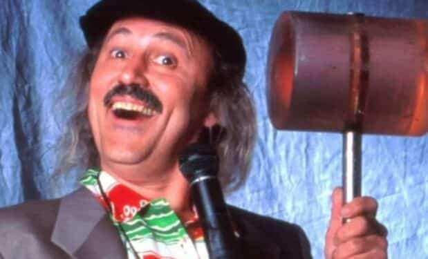 Watermelon-Smashing Comedian Gallagher Dead At 76